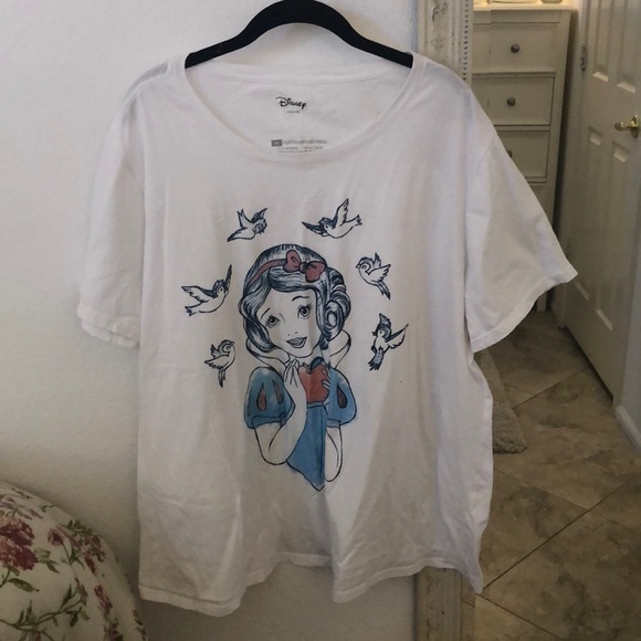 Disney | Tops | Snow White Tshirt | Poshmark